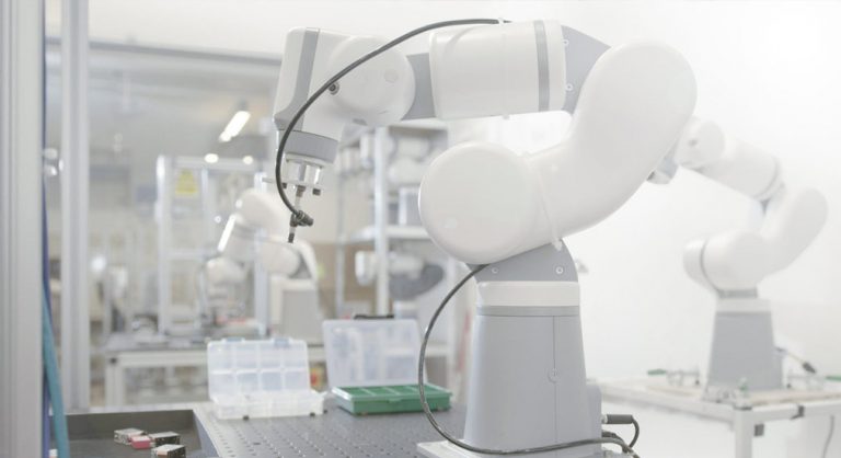 Eva: a robot arm for lightweight pick & place applications - Génération ...