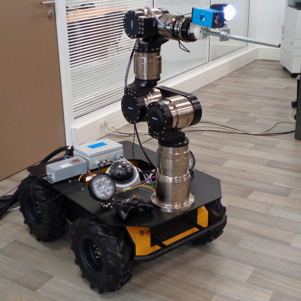 Génération Robots Un Intégrateur Capable De Concevoir Des Robots Mobiles Manipulateurs 